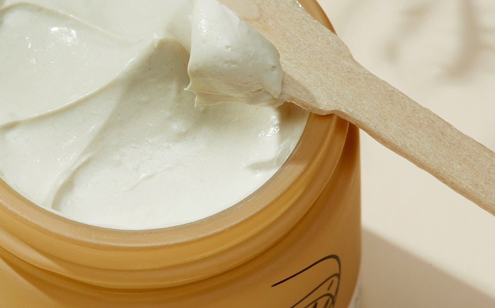 How to Calm Red Skin on Face | Tips for Calming Rosacea Redness ...